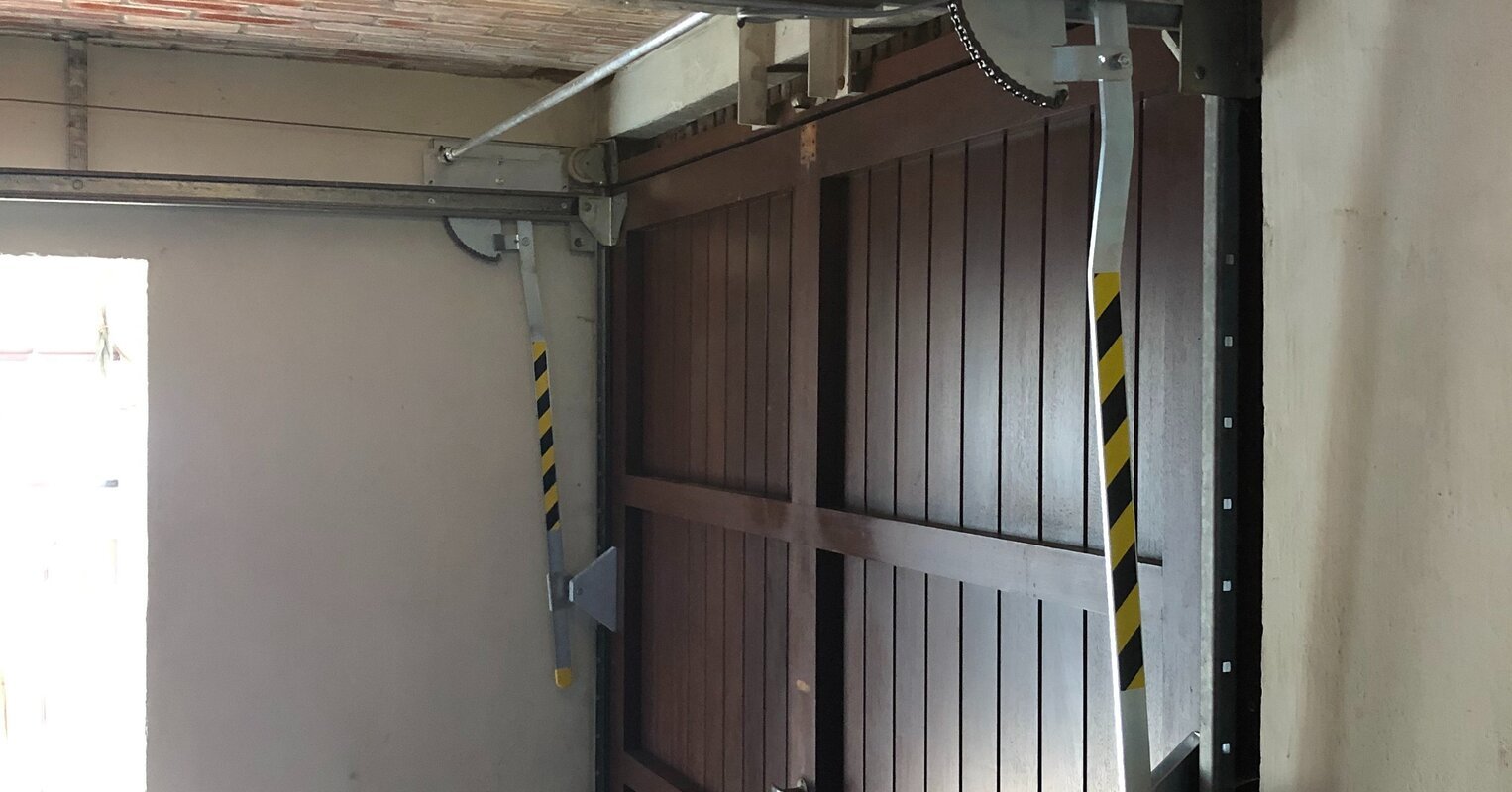 Automatisatie voor binnen de gevel draaiende kantelpoort